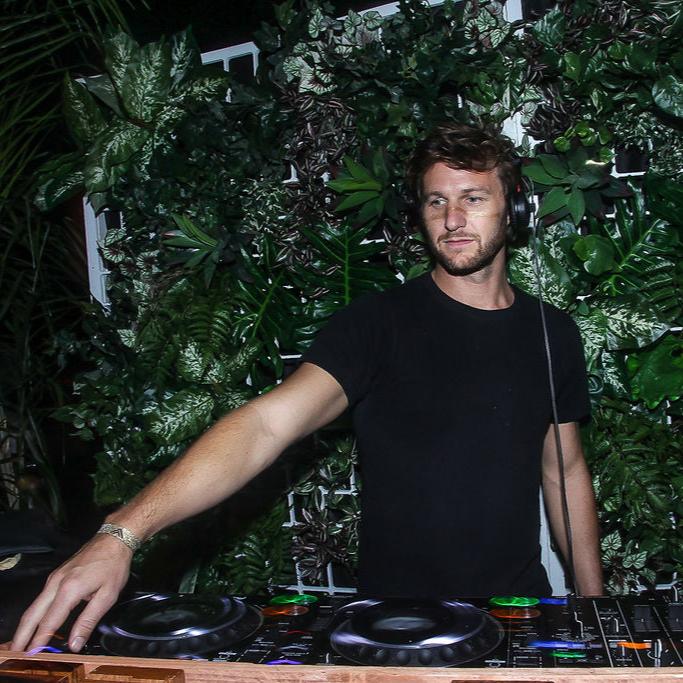 Pre-Playa Shopping Party with DJ Ferrari Rosé – One Golden Thread